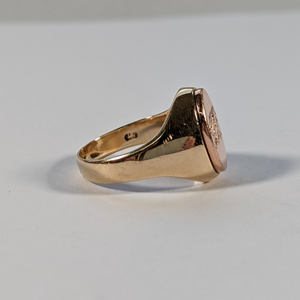 Pre-owned Clogau 9ct Yellow Gold & Rose Oval Signet Welsh Dragon Ring ...